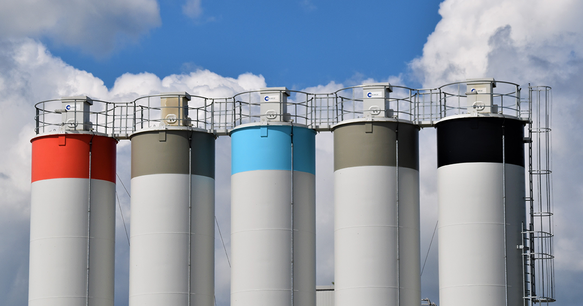 Why Eliminating Silos Between Departments Reduces Risk | Whistic